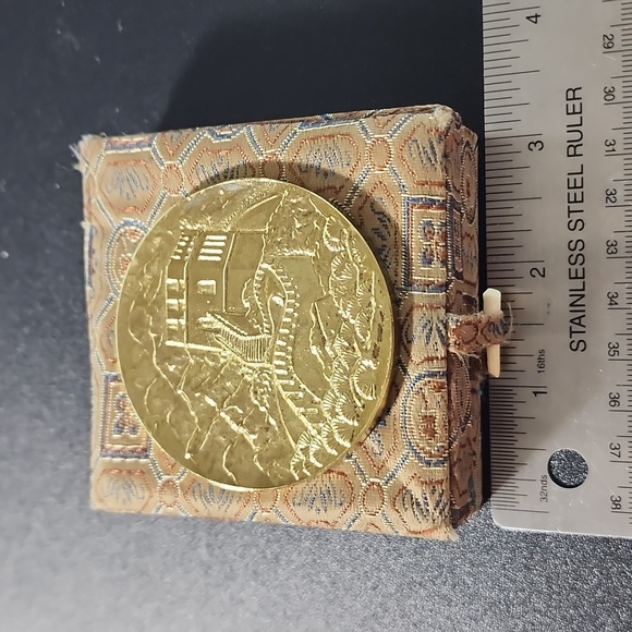 The Great China Wall | Art | I Climbed The Great Wall Of China Gold ...